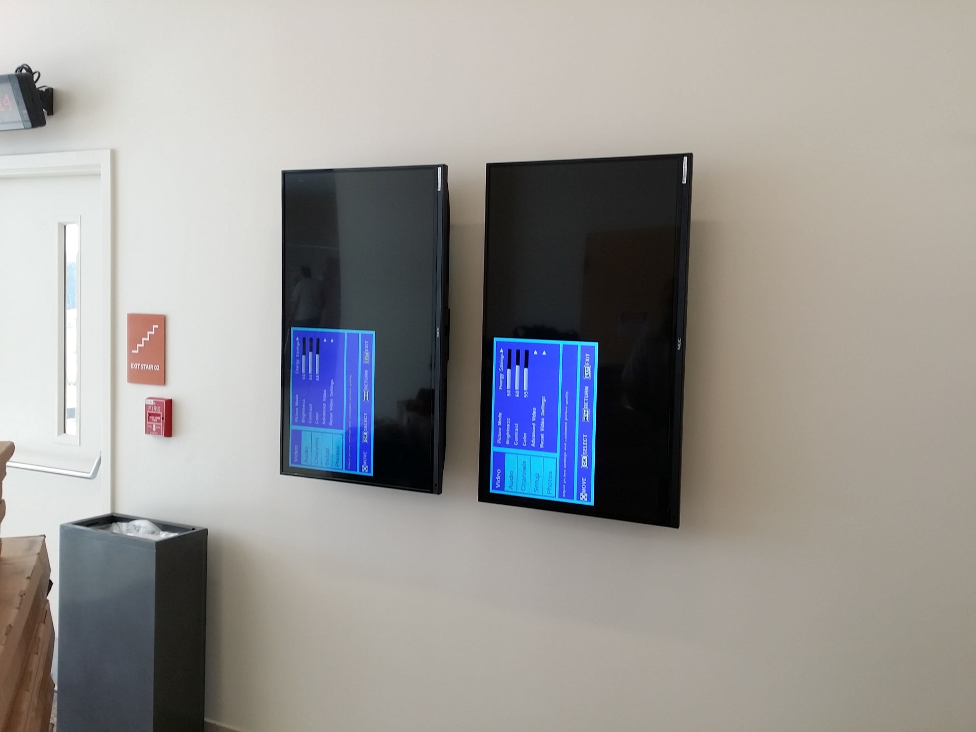 Digital Signage and Video Walls – Vultroninstallers.com